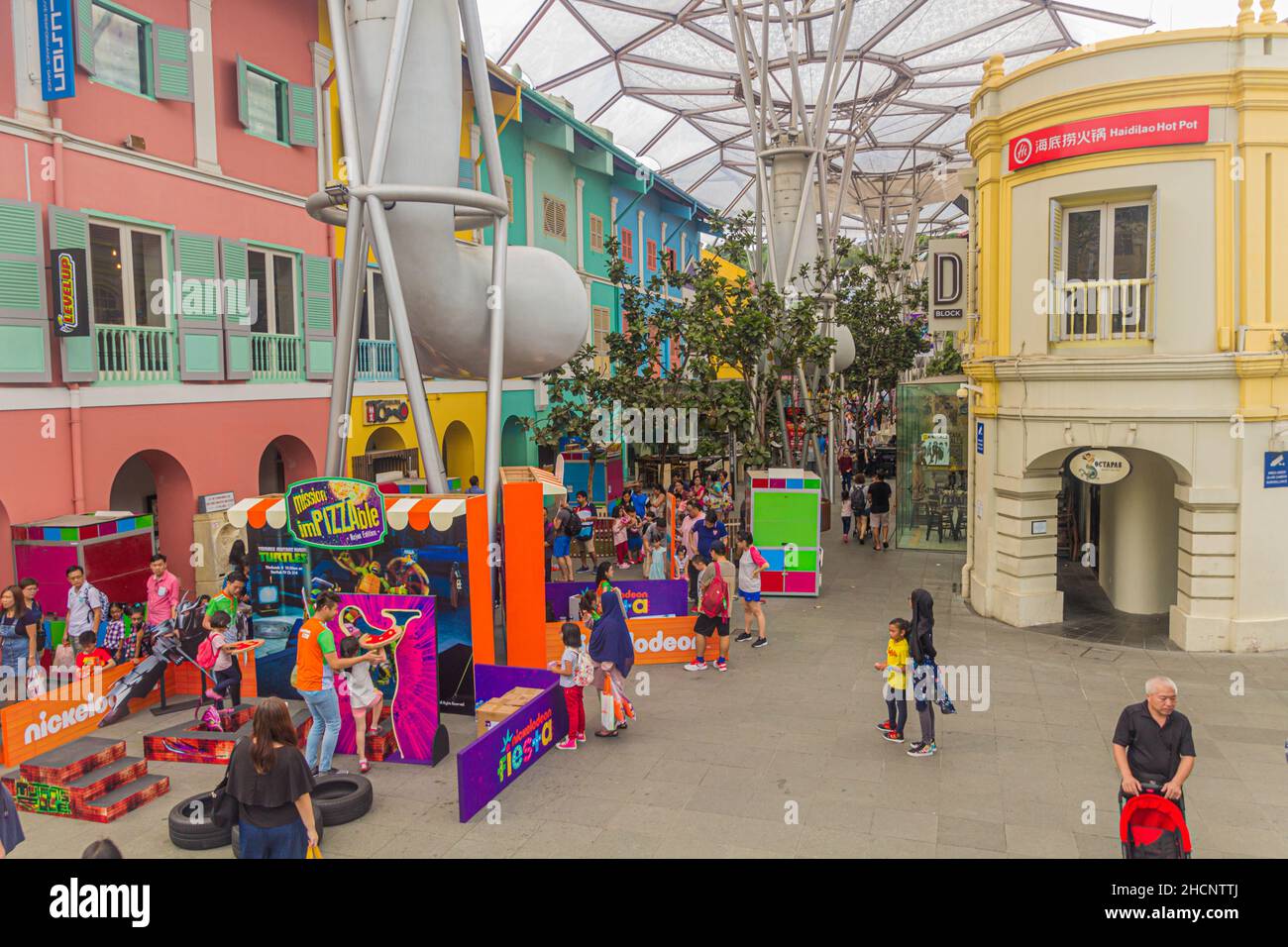 SINGAPORE, SINGAPORE - MARCH 11, 2018: View of the Clarke Quay in ...