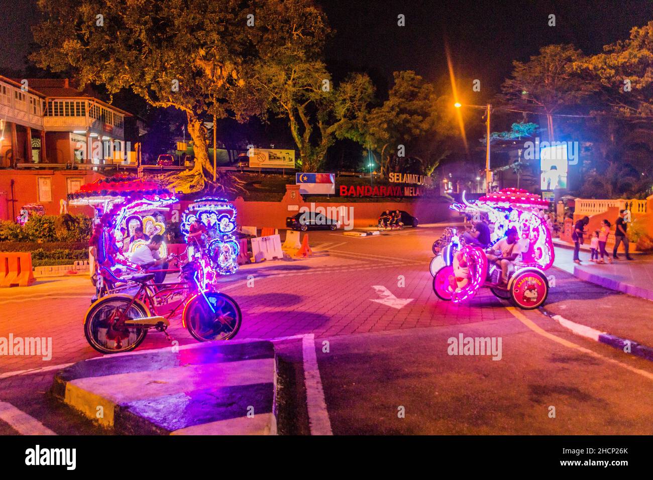 Traditional bicycle rickshaw melaka malaysia hi-res stock photography ...