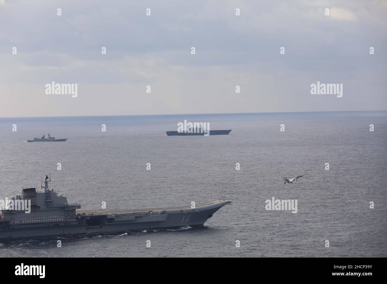 Chinese liaoning carrier 2021 hi-res stock photography and images - Alamy