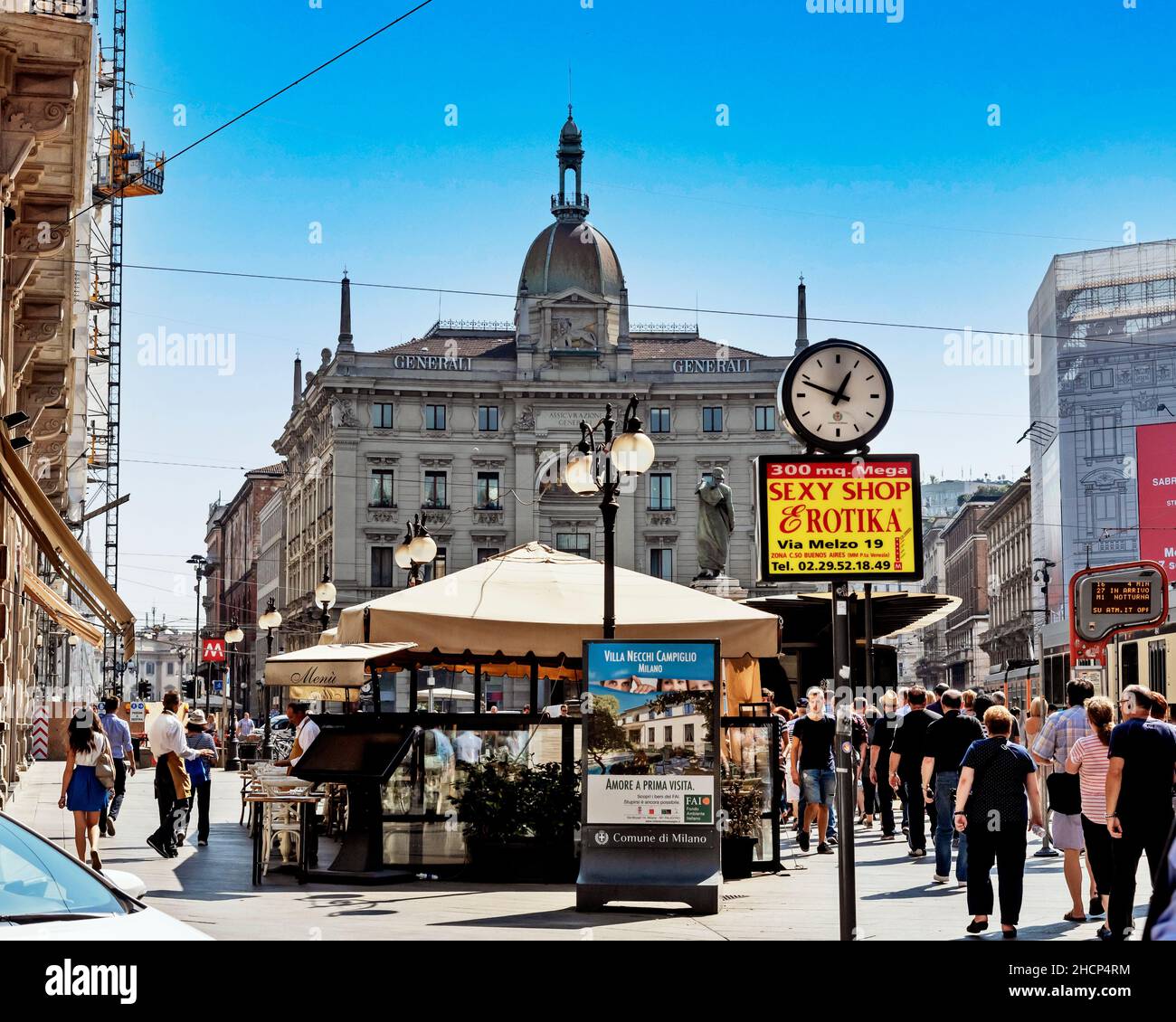 Milan street hi-res stock photography and images - Alamy