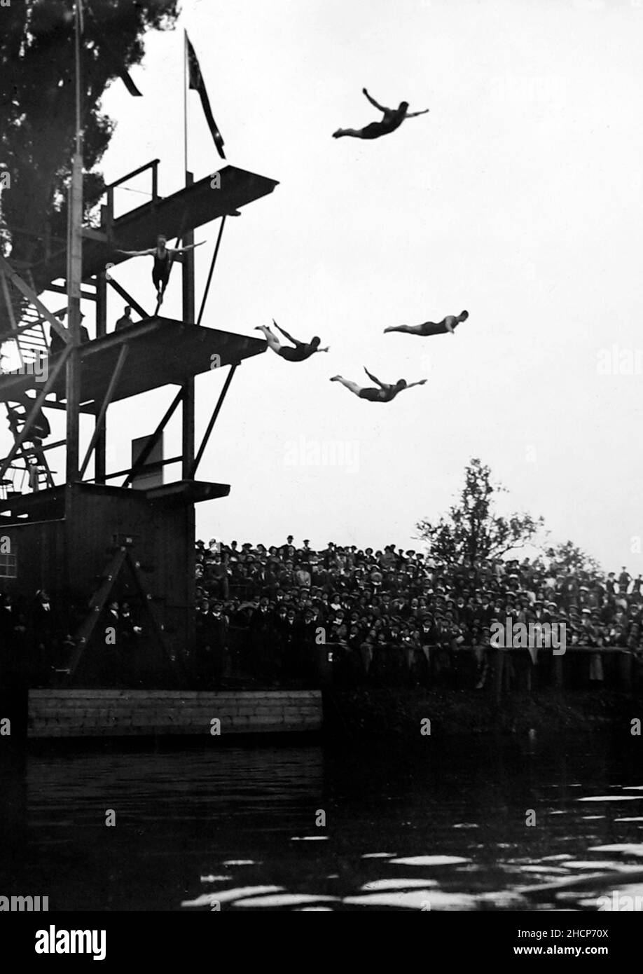 1900s diving hi-res stock photography and images - Alamy