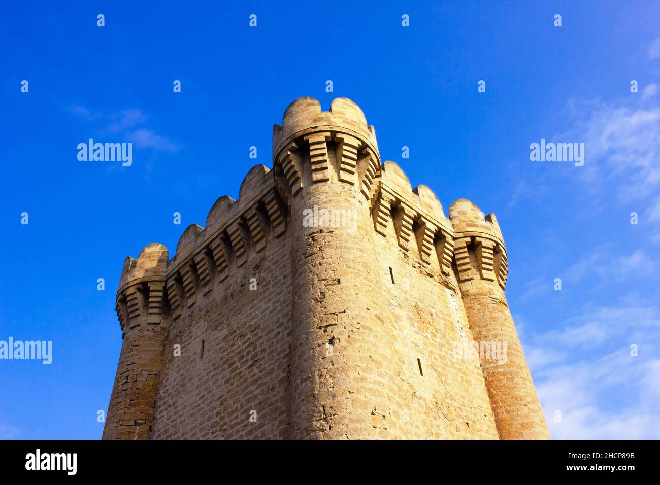 Medieval quadrangular castle hi-res stock photography and images - Alamy
