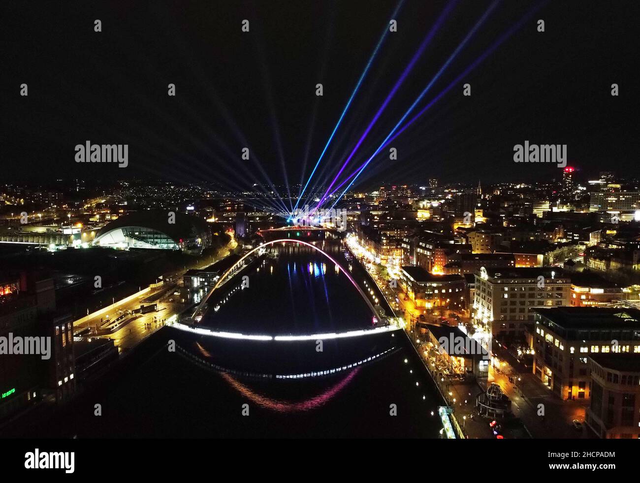 The laser light city display by award-winning artist Seb Lee-Delisle ...