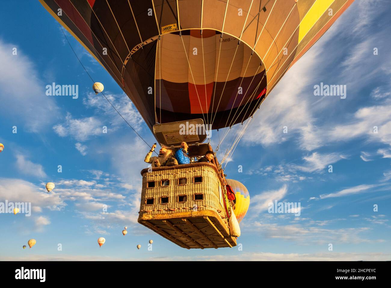 Ballon ride experience in Capadoccia, Turkey. Float Over Cappadocia's ...