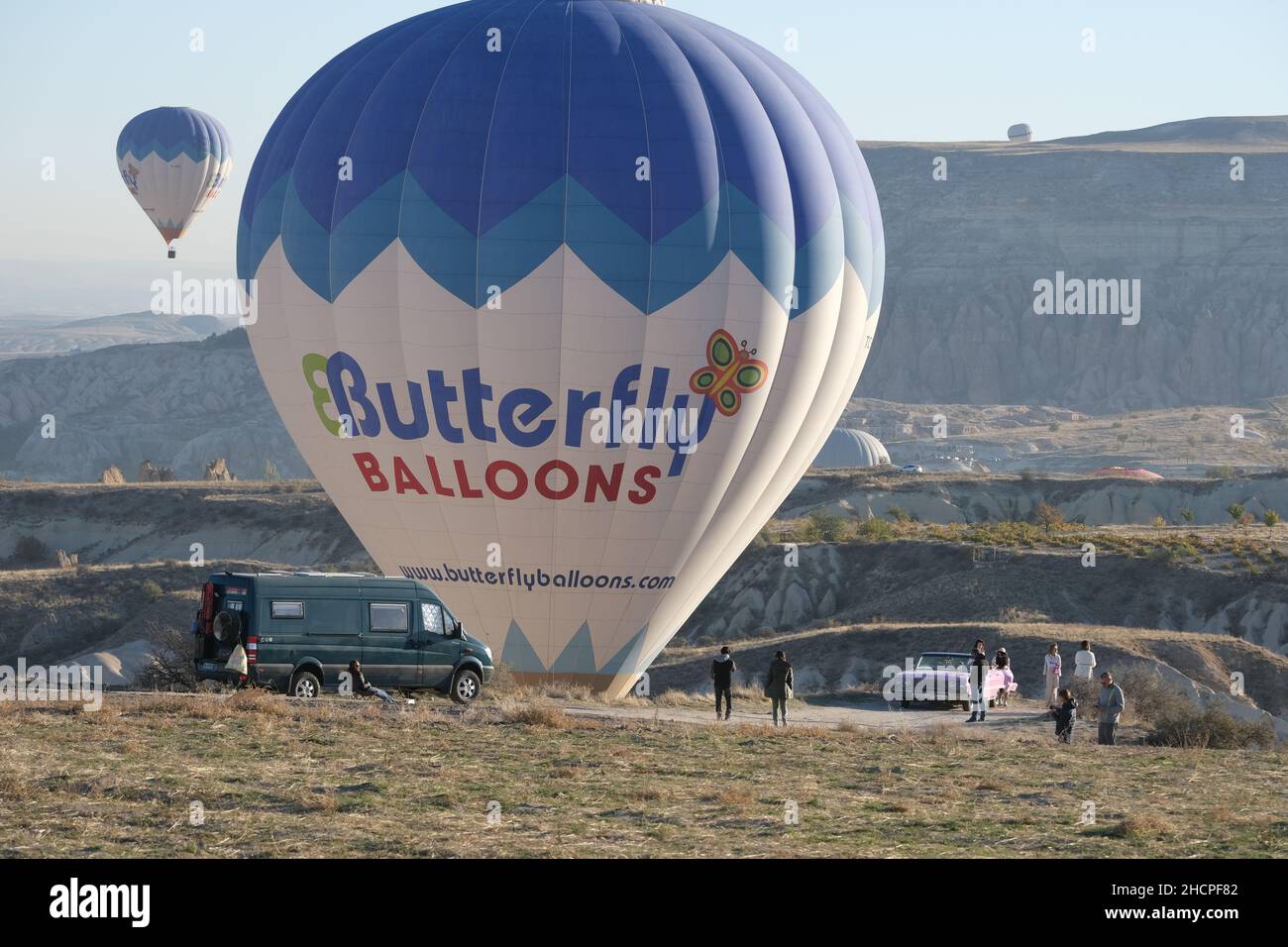Van life with ballon ride behind in Capadoccia Stock Photo - Alamy