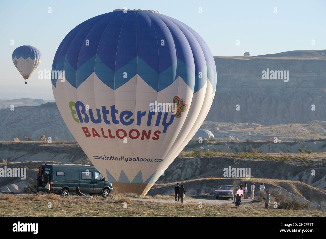 Van life with ballon ride behind in Capadoccia Stock Photo - Alamy
