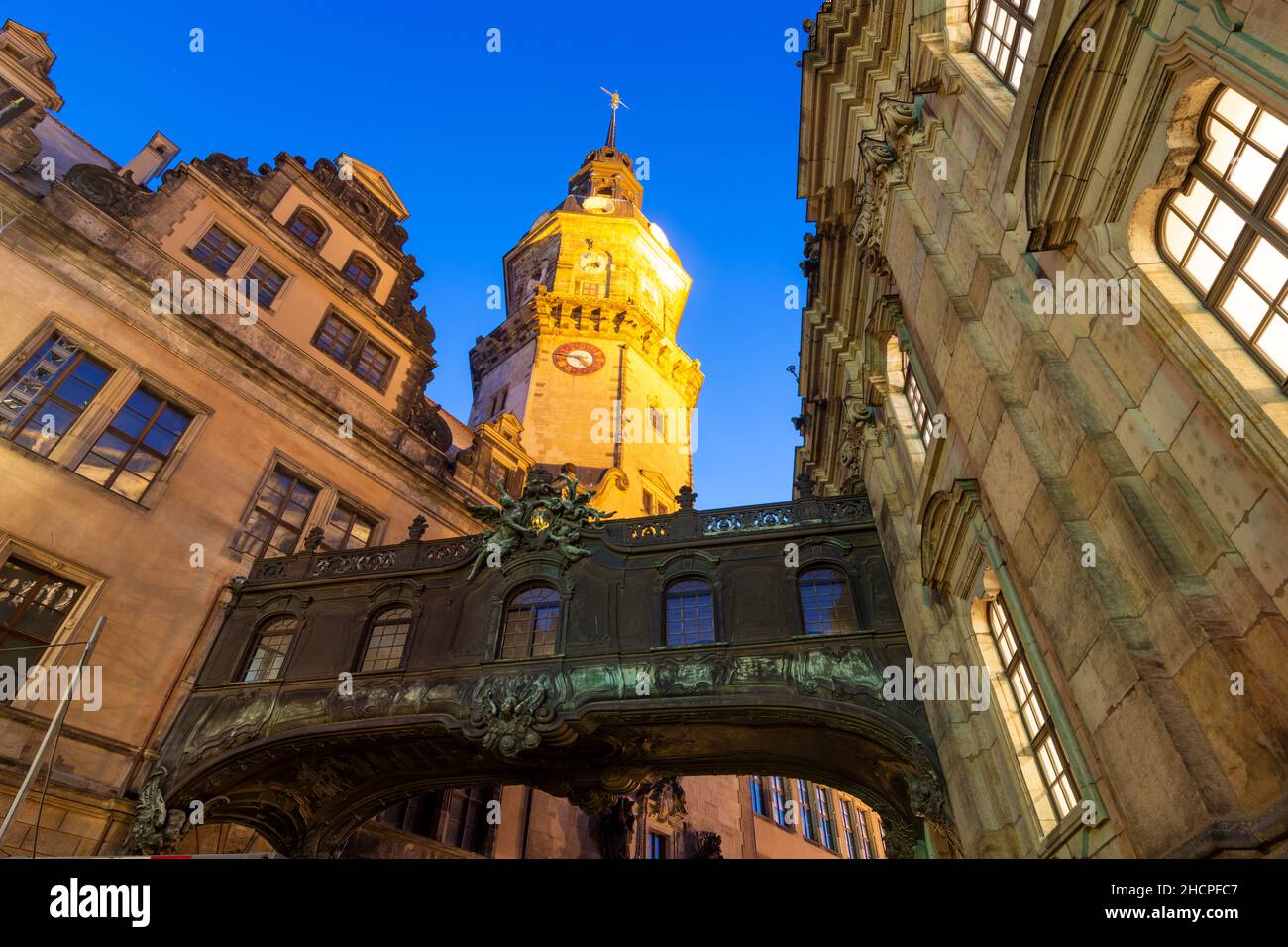 Dresden: Schloss Dresden Castle, tower Hausmannsturm, bridge to ...