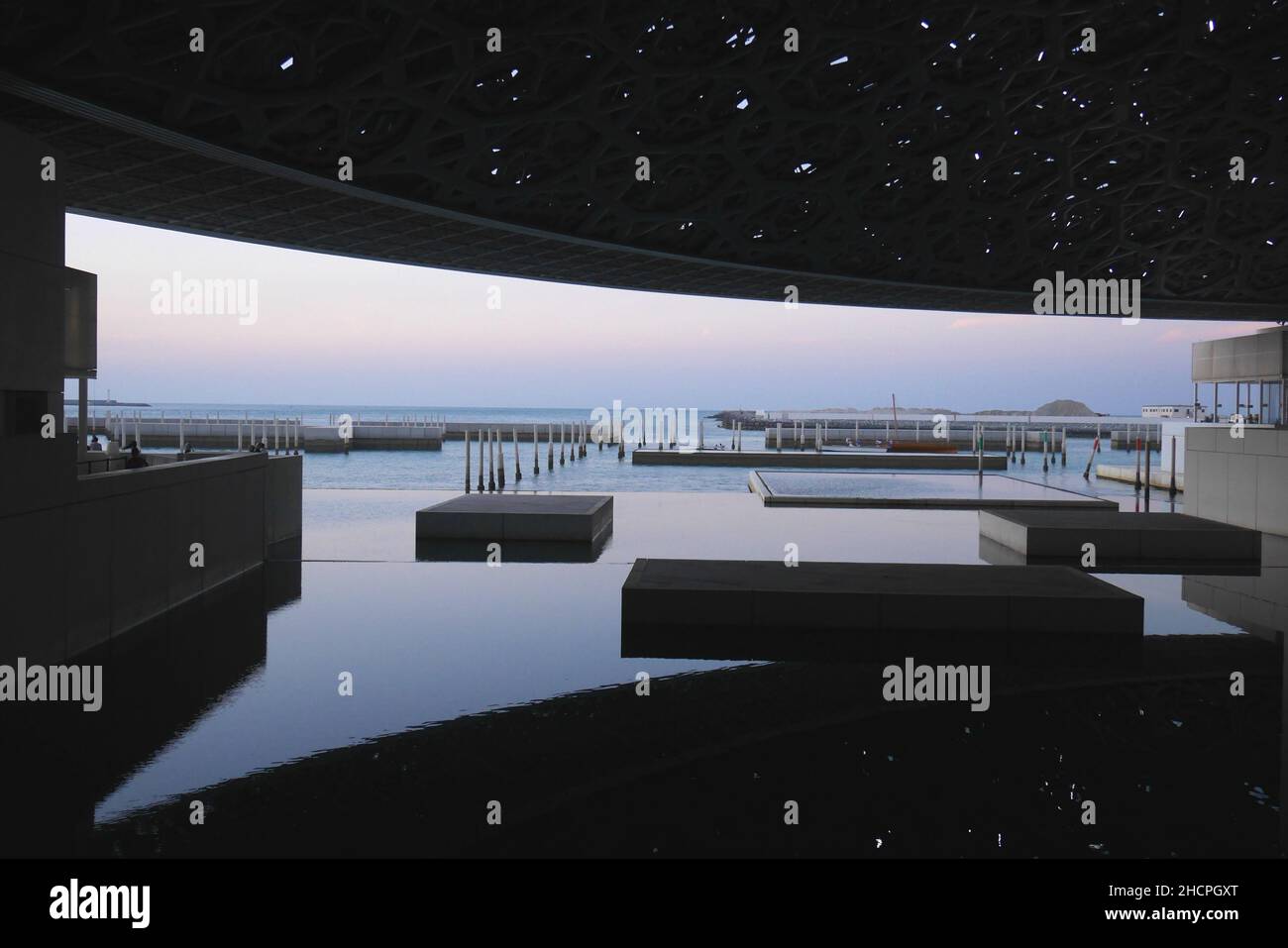 Platforms in the sea, Persian Gulf, Arabian Gulf, the Louvre Art Museum ...