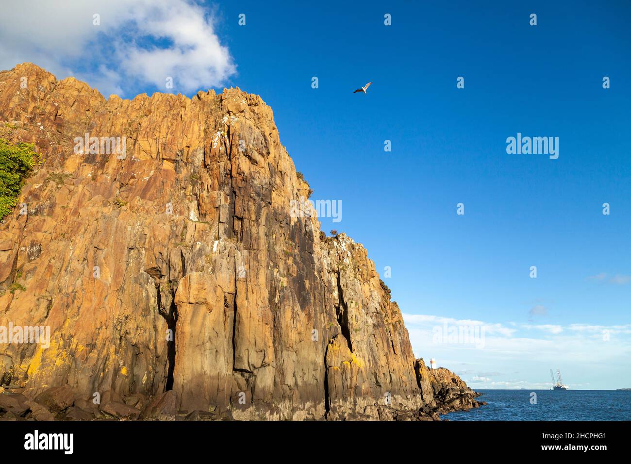 Sea cliff climbing hi-res stock photography and images - Alamy