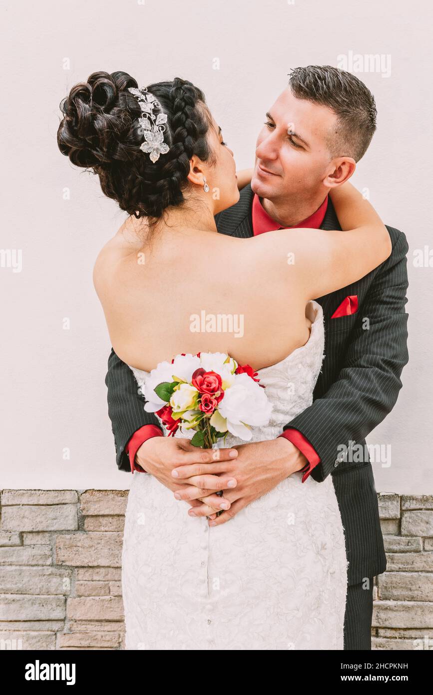 Wedding photos of a Latin American (Cuban) couple Stock Photo - Alamy