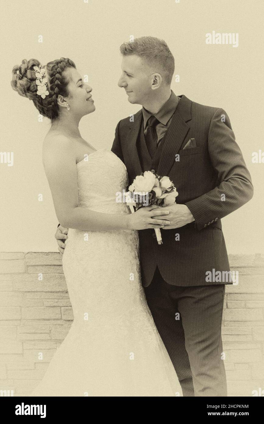 Wedding photos of a Latin American (Cuban) couple Stock Photo - Alamy