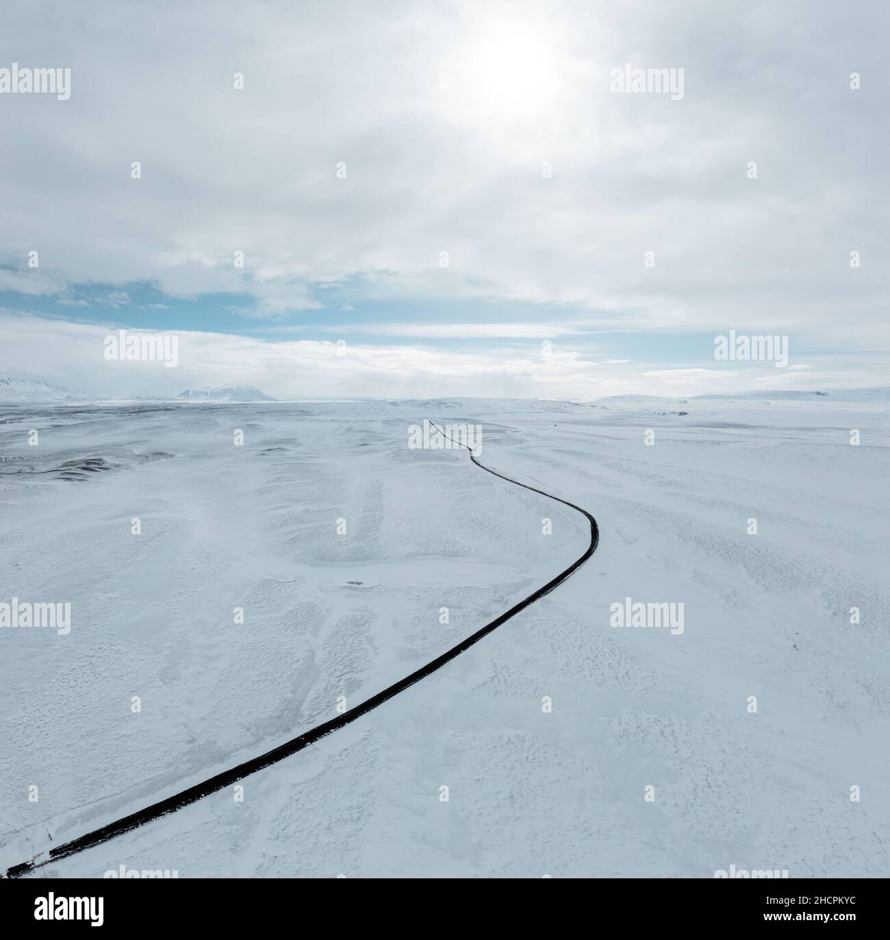 Sideways aerial hi-res stock photography and images - Alamy