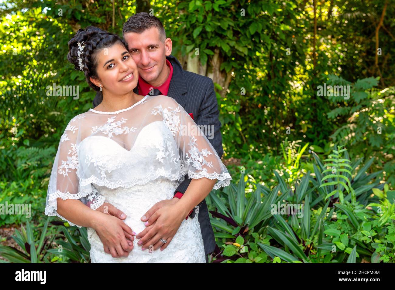Wedding photos of a Latin American (Cuban) couple Stock Photo - Alamy