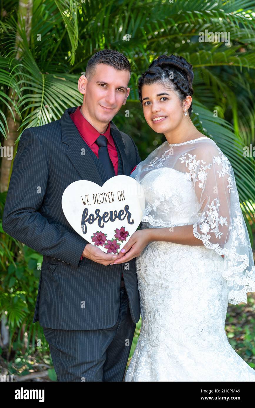 Wedding photos of a Latin American (Cuban) couple Stock Photo - Alamy