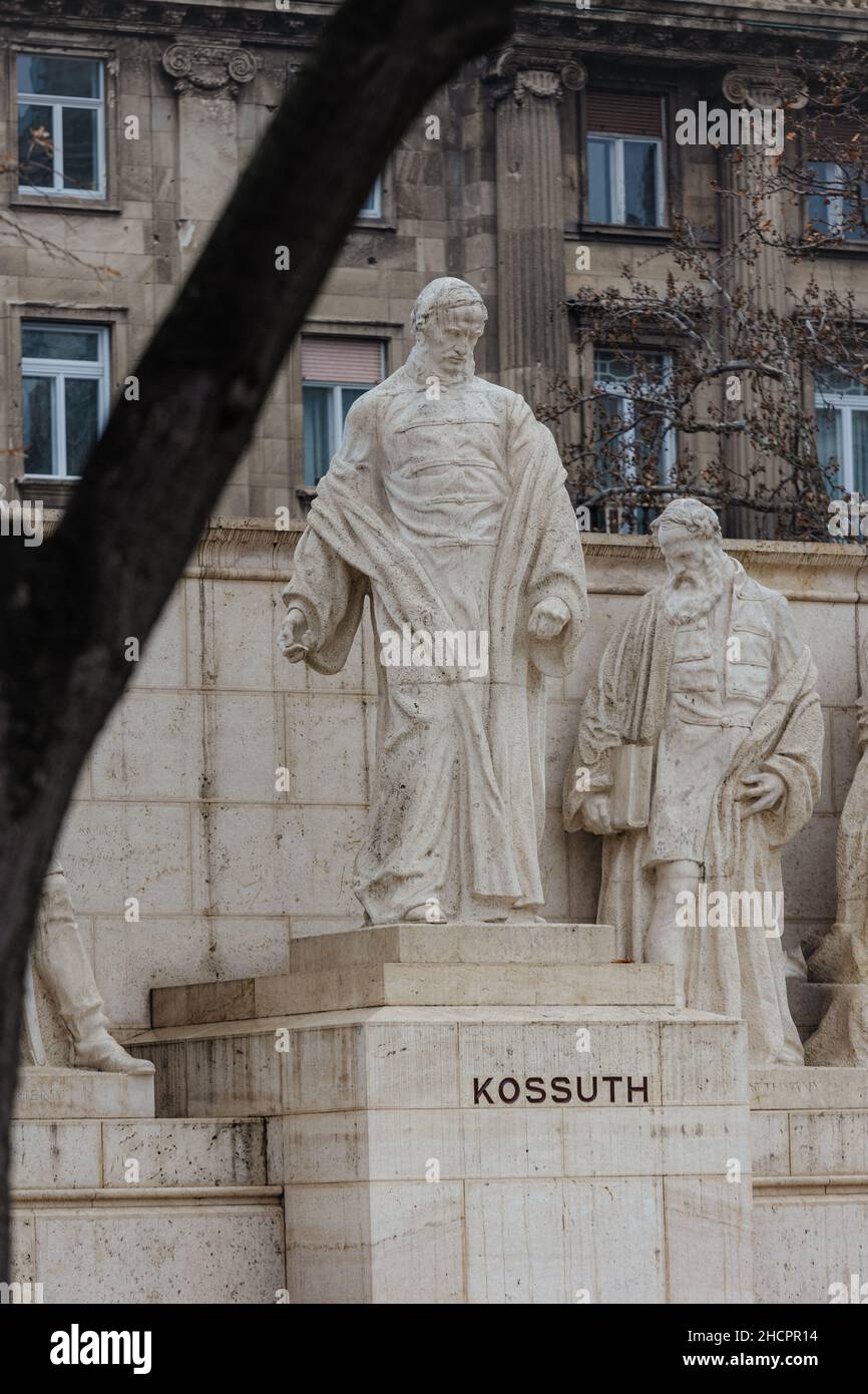 Statue of Lajos Kossuth in Budapest, Hungary Stock Photo - Alamy