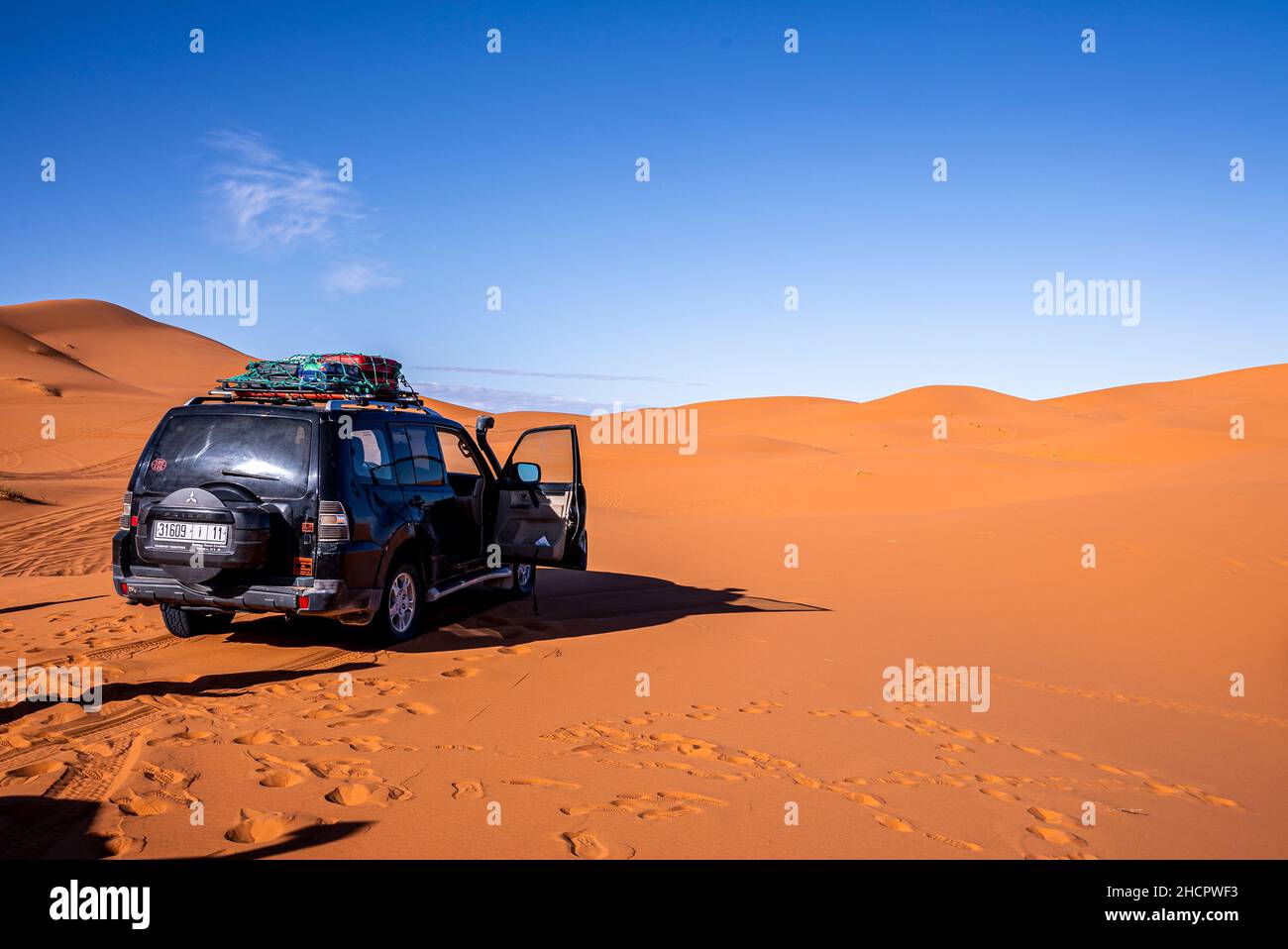 Sunny day vehicle hi-res stock photography and images - Alamy