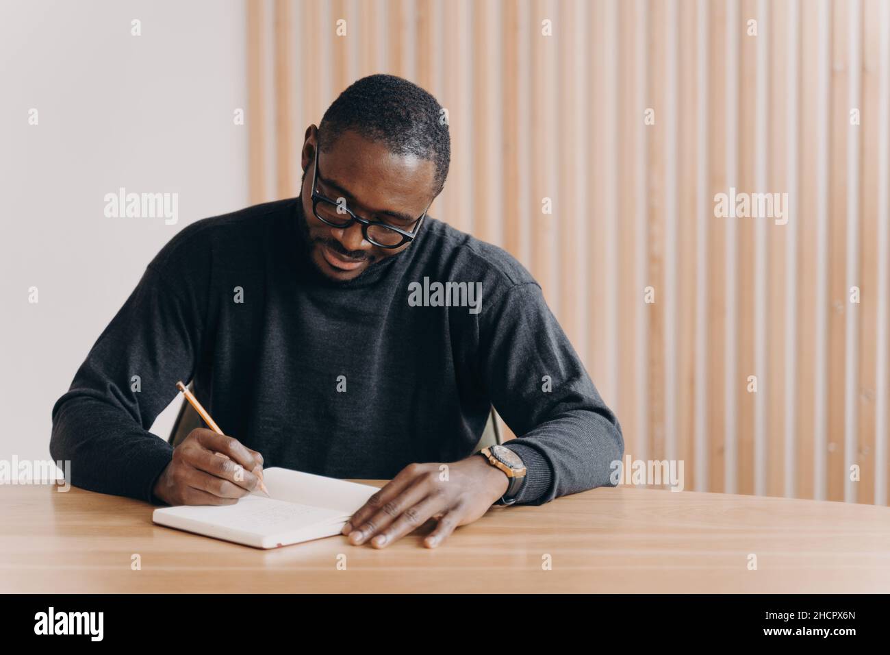 Taking notes hi-res stock photography and images - Alamy