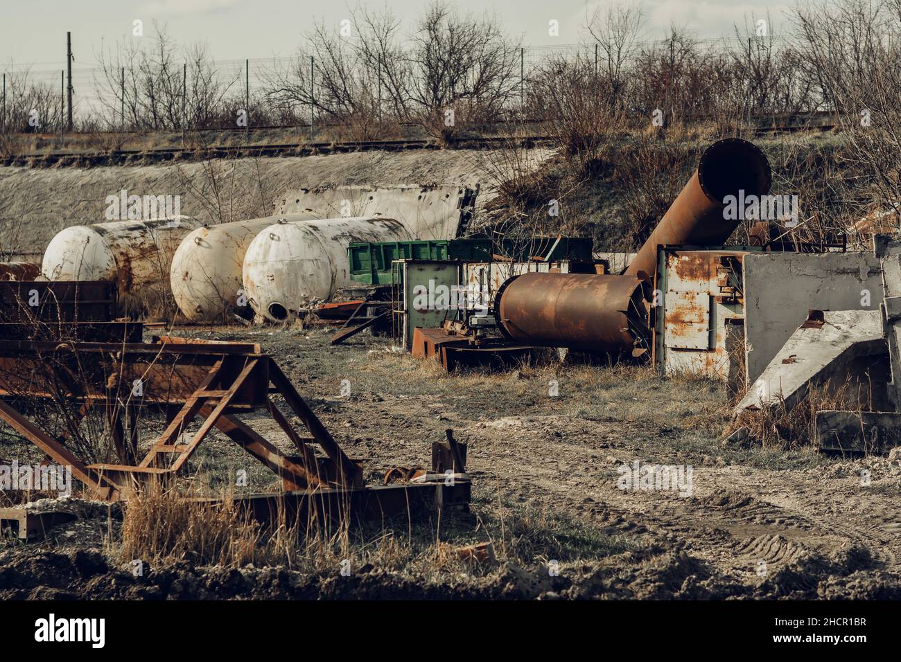 Scrap tank hi-res stock photography and images - Alamy