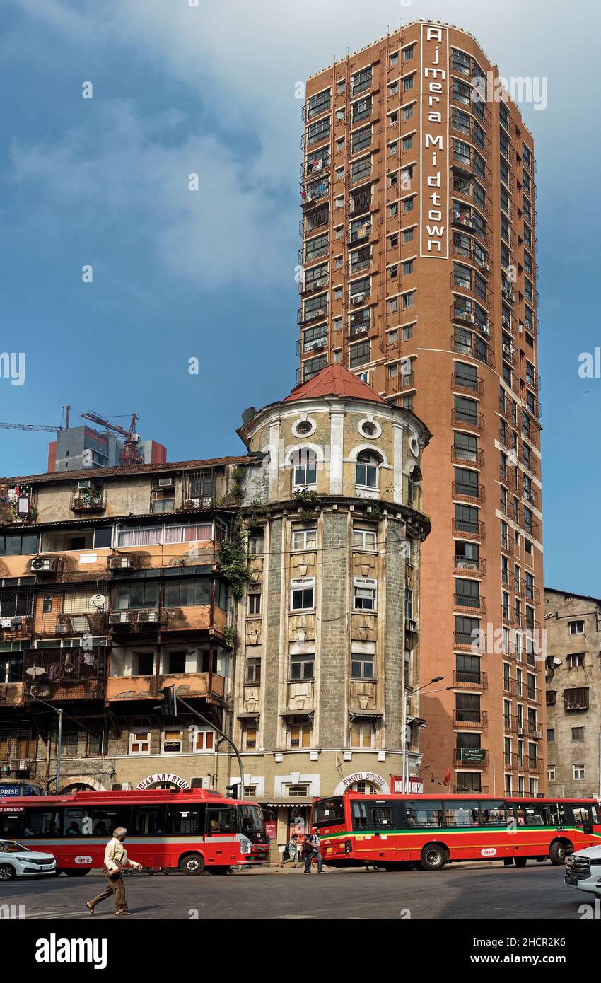 12 25 2021 Newly constructed Highrise building at Vintage at Gold Mohur ...