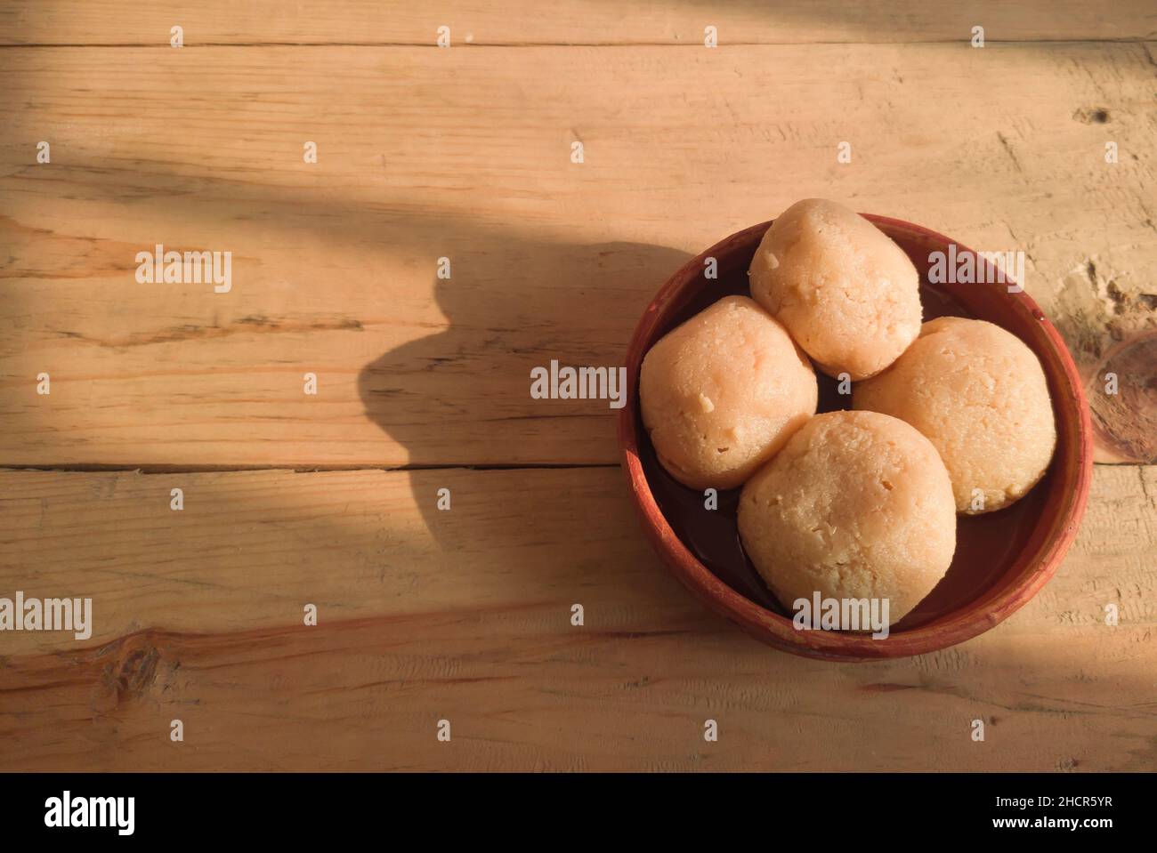 Nolen gur rasgulla hi-res stock photography and images - Alamy
