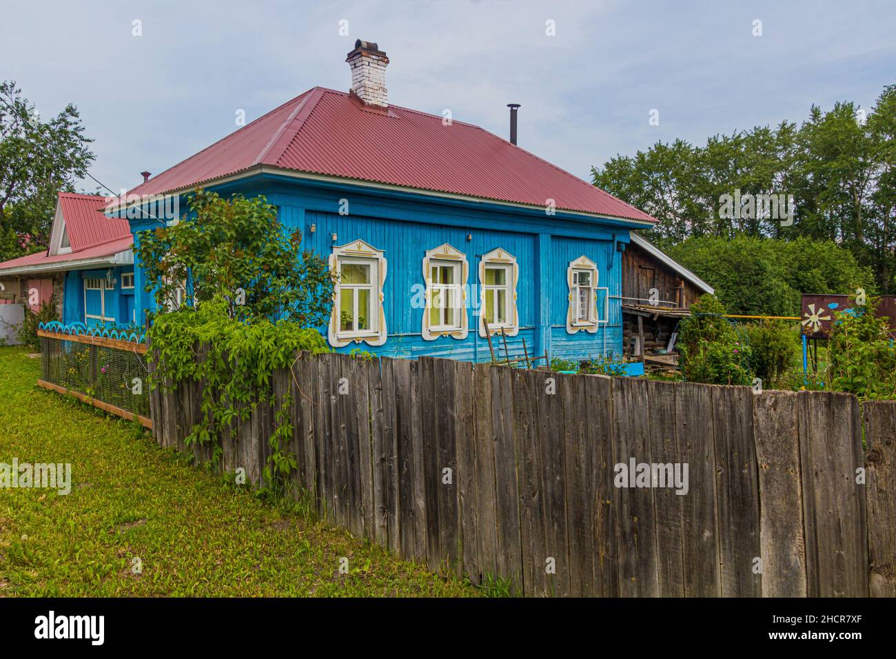 Typical Russian wooden house in Kungur town, Russia Stock Photo - Alamy
