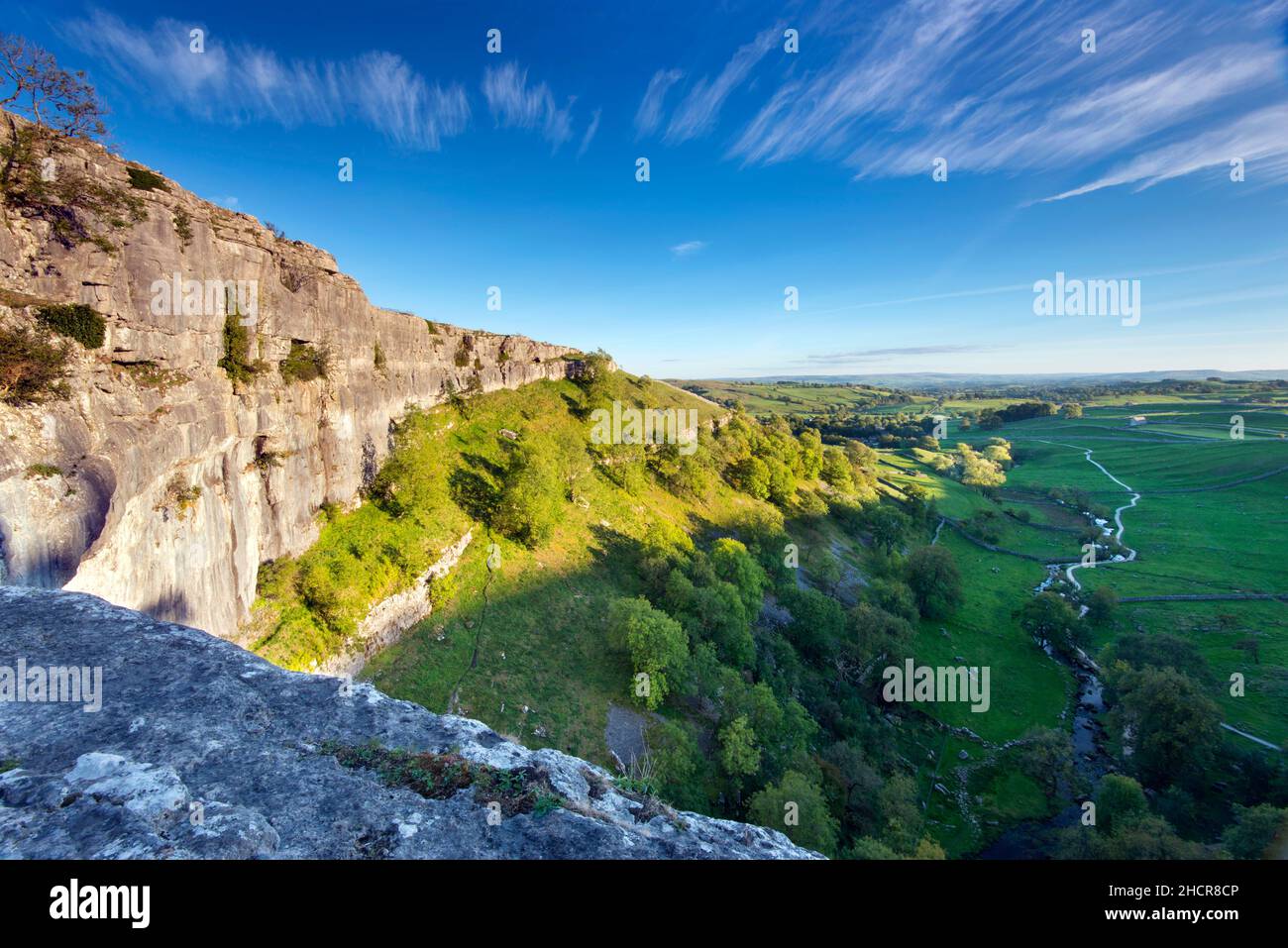malham cove, malham, yorkshire dales, england Stock Photo - Alamy
