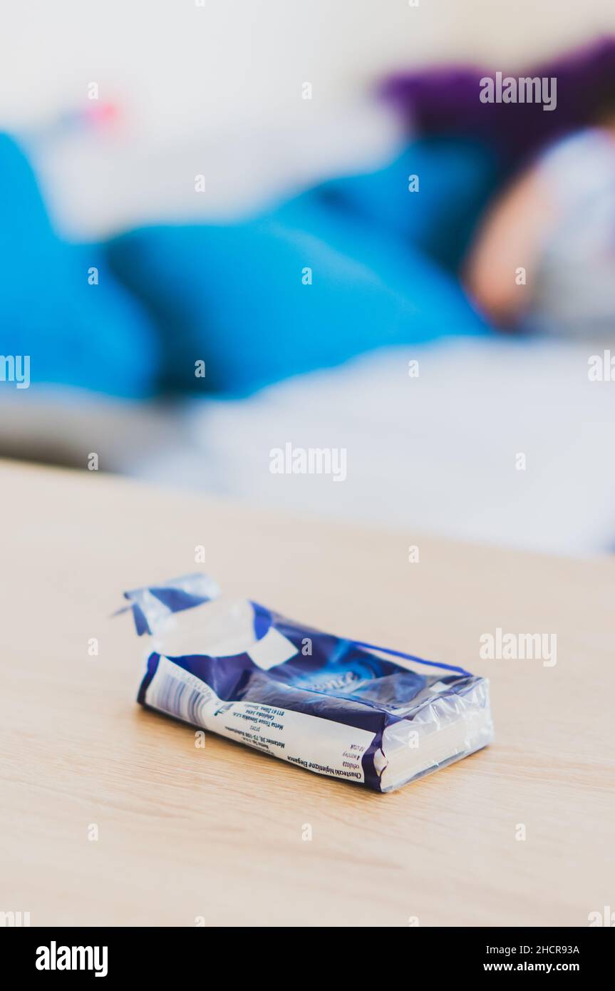 White tissues hi-res stock photography and images - Alamy