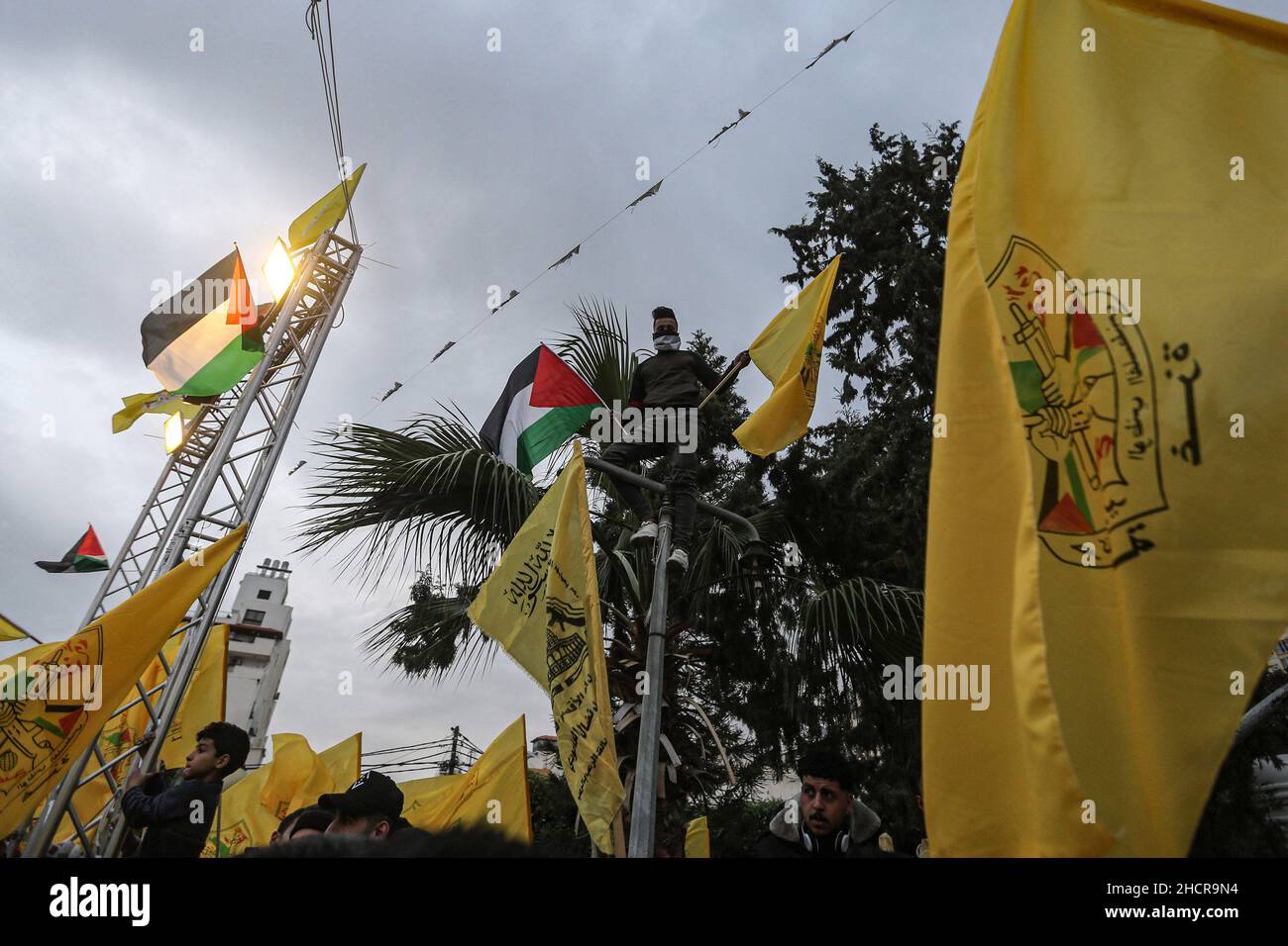Gaza City, Palestinian Territories. 31st Dec, 2021. Palestinian ...