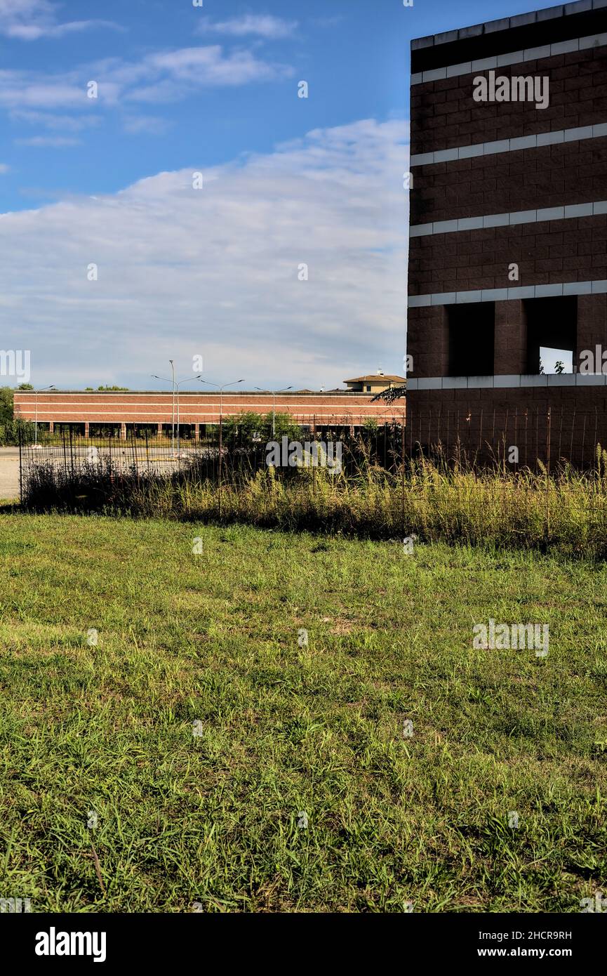 Abandoned place paris hi-res stock photography and images - Alamy