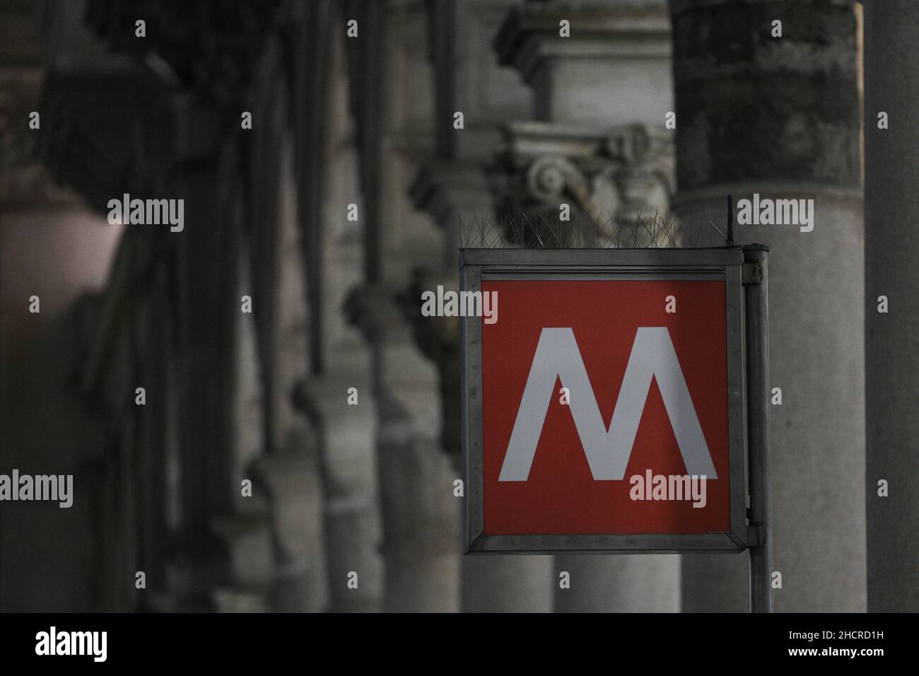 Milan metro sign hi-res stock photography and images - Alamy