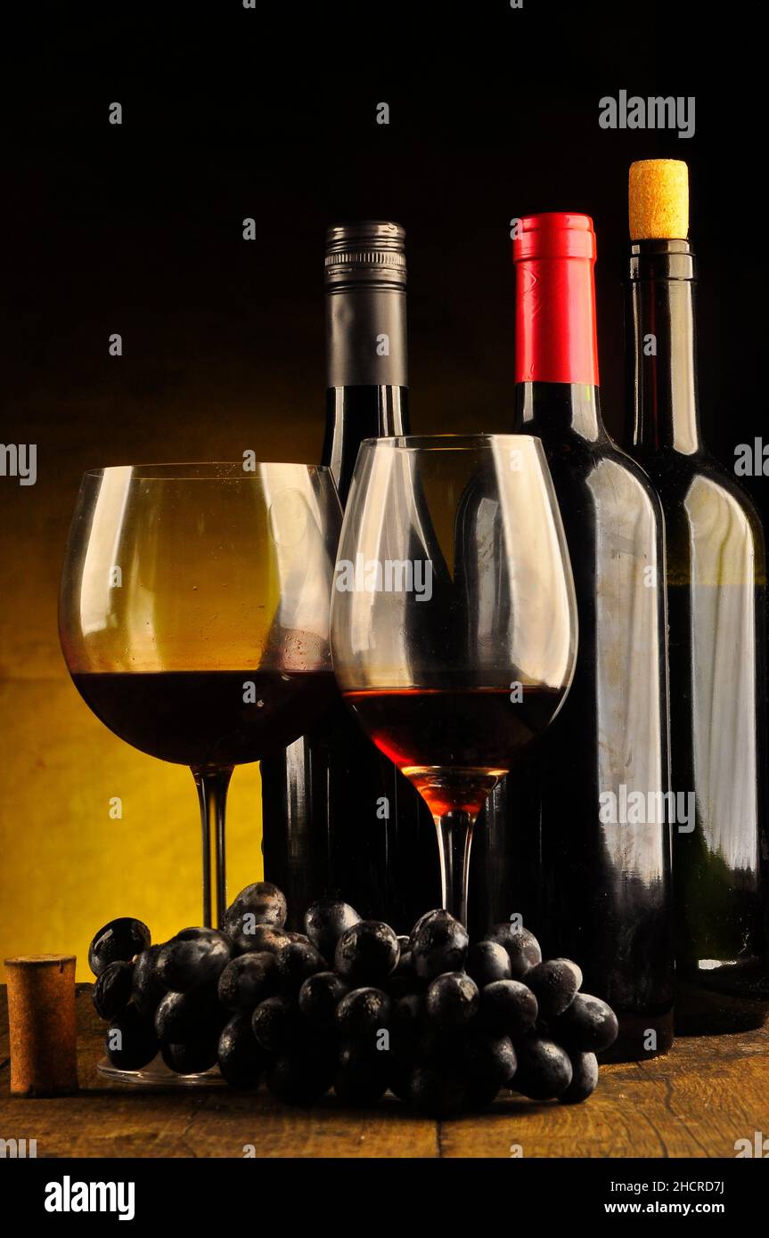 Still life glasses bottles hi-res stock photography and images - Alamy