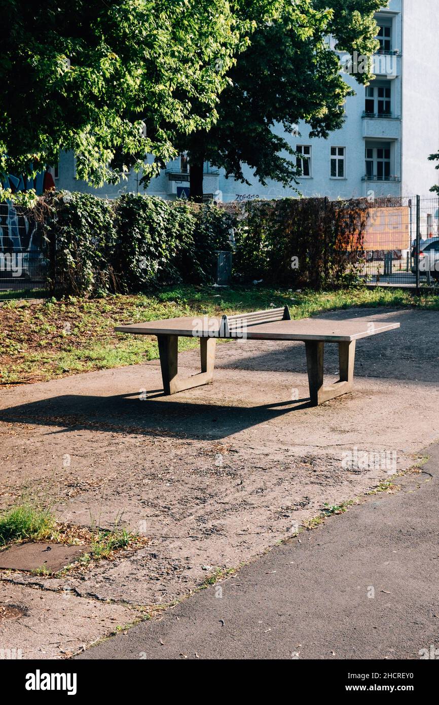 Vertical shot concrete bench hi-res stock photography and images - Alamy