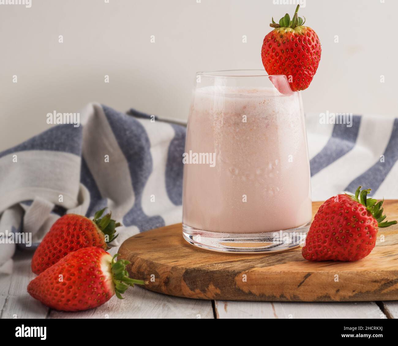 Milkshake smoothie milk refreshment hi-res stock photography and images ...
