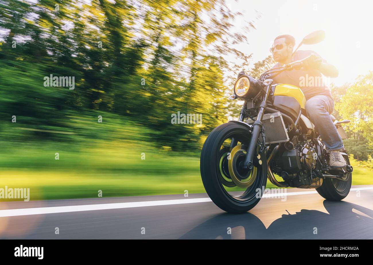 Man riding cafe racer motorcycle hi-res stock photography and images ...