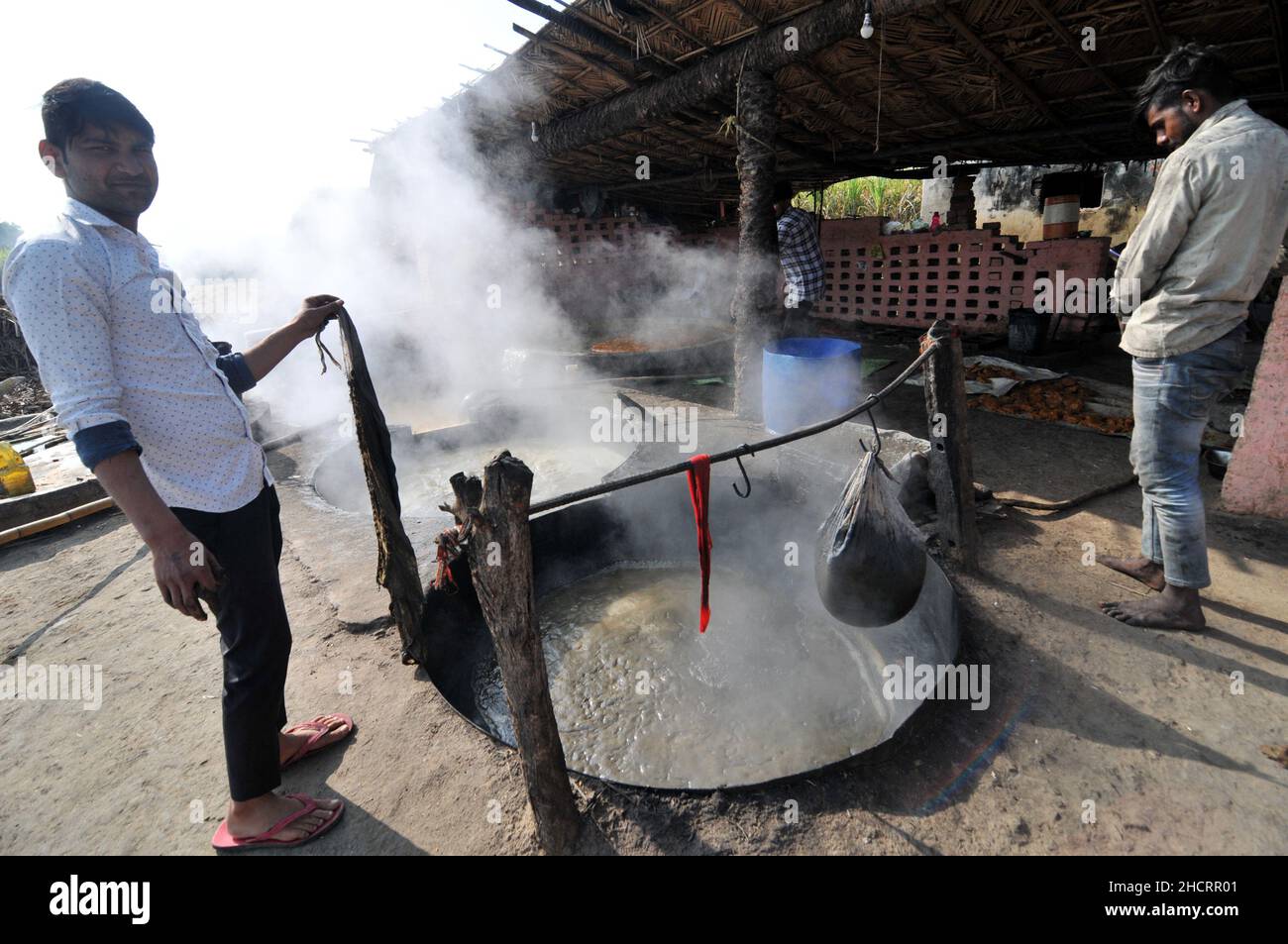 Indian jaggery production hi-res stock photography and images - Alamy