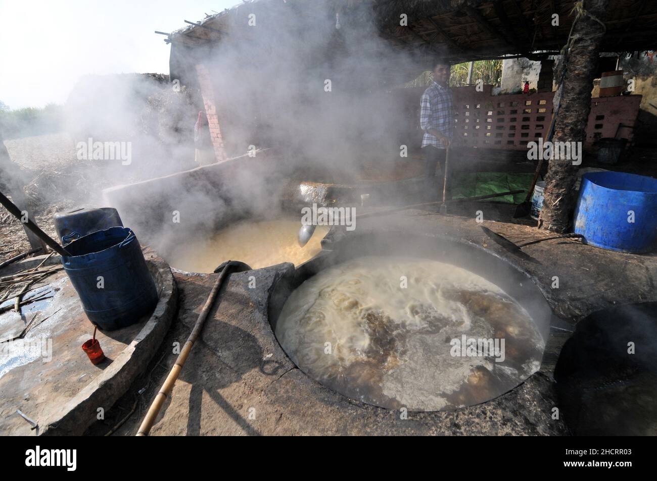 Indian jaggery production hi-res stock photography and images - Alamy