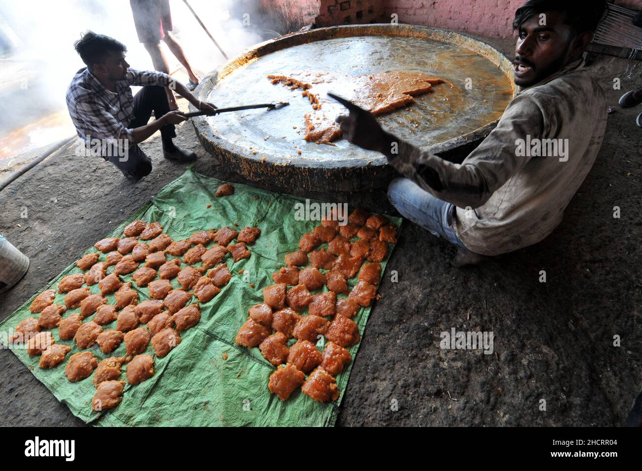 Indian jaggery production hi-res stock photography and images - Alamy