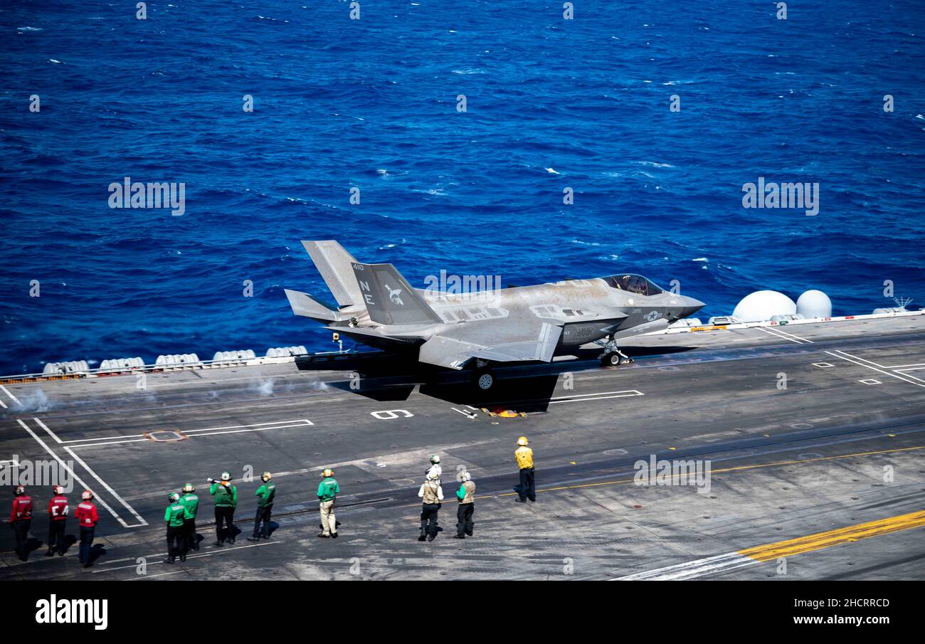 211229-N-PV401-1005 PHILIPPINE SEA (Dec. 29, 2021) An F-35C Lightning II assigned to the ...