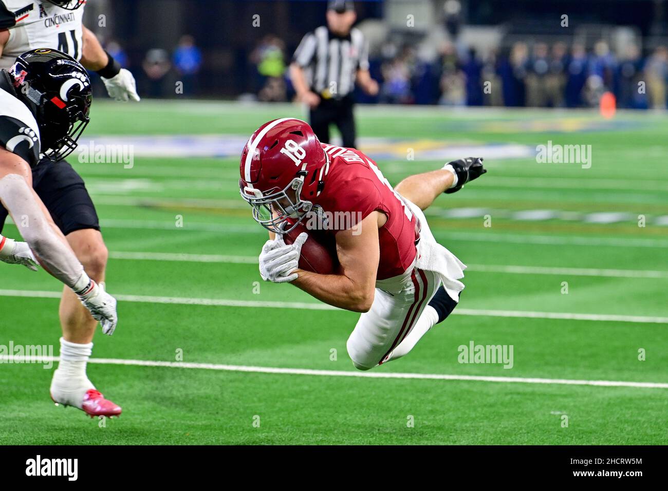 Alabama Crimson Tide wide receiver Slade Bolden (18) dives into the end ...