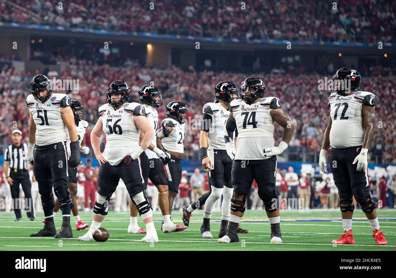 Arlington, Texas, USA. 31st Dec, 2021. Cincinnati offensive line from L ...