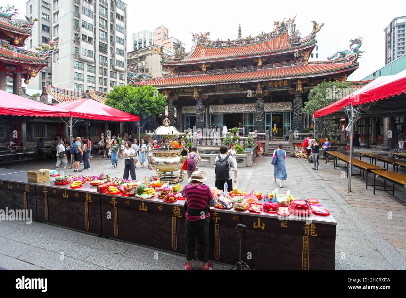 Longshan Temple in Taipei, Taiwan, Asia Stock Photo - Alamy