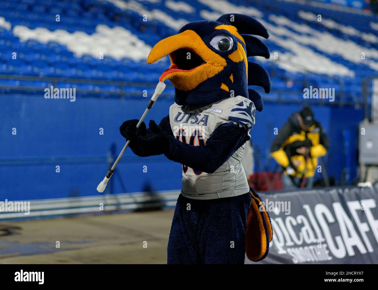 December 21 2021: UTSA Roadrunners mascot plays with a baton during the ...