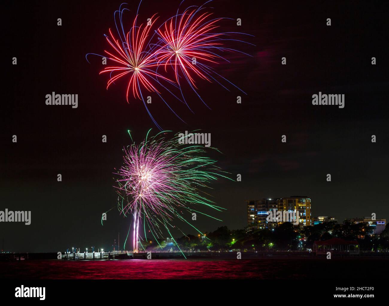 Beautiful 2021 New Years Eve Firewoks at 9pm from the jetty in the ...