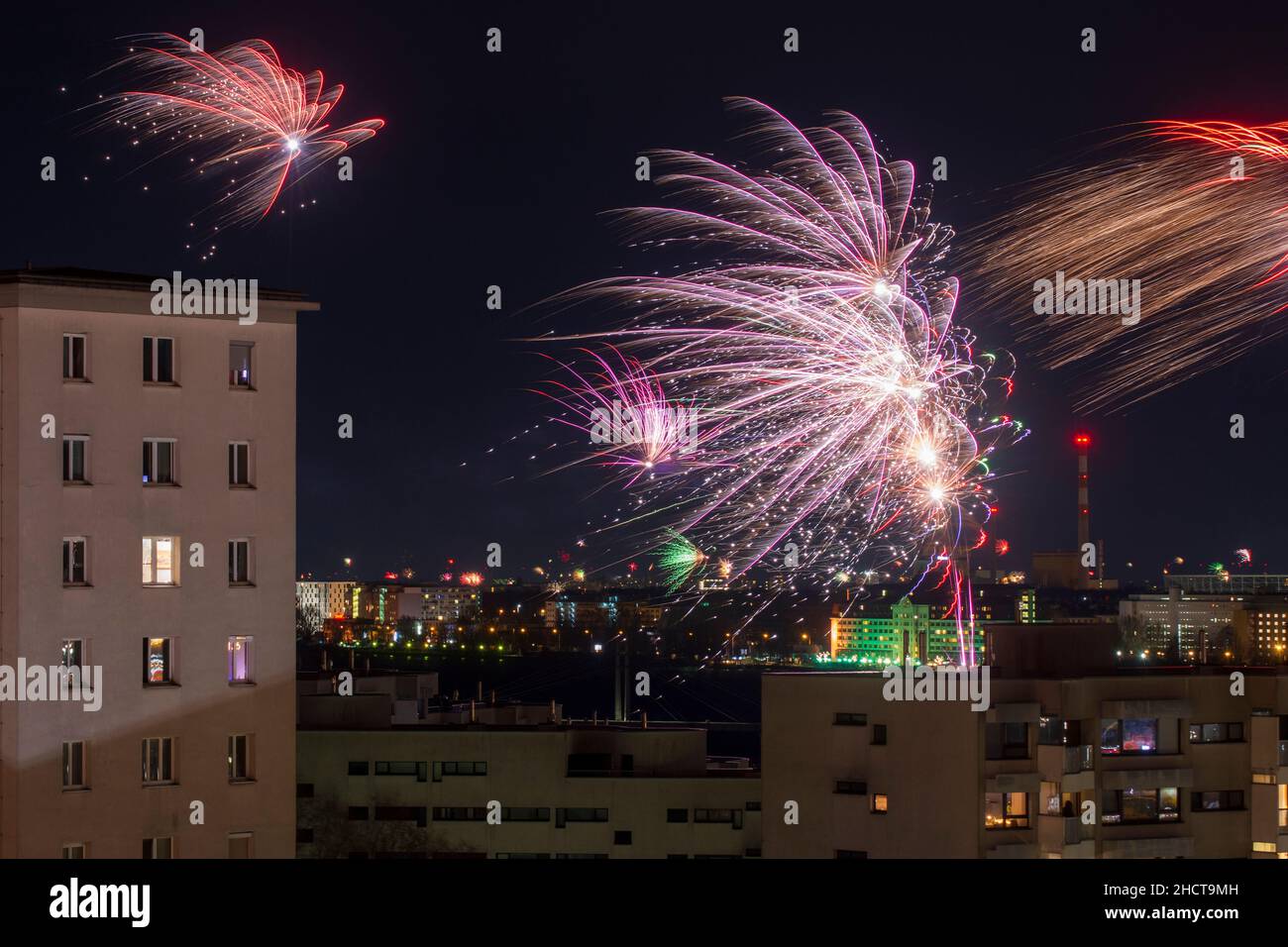 Wien, Vienna: apartment house, high-rise, private fireworks despite ban ...