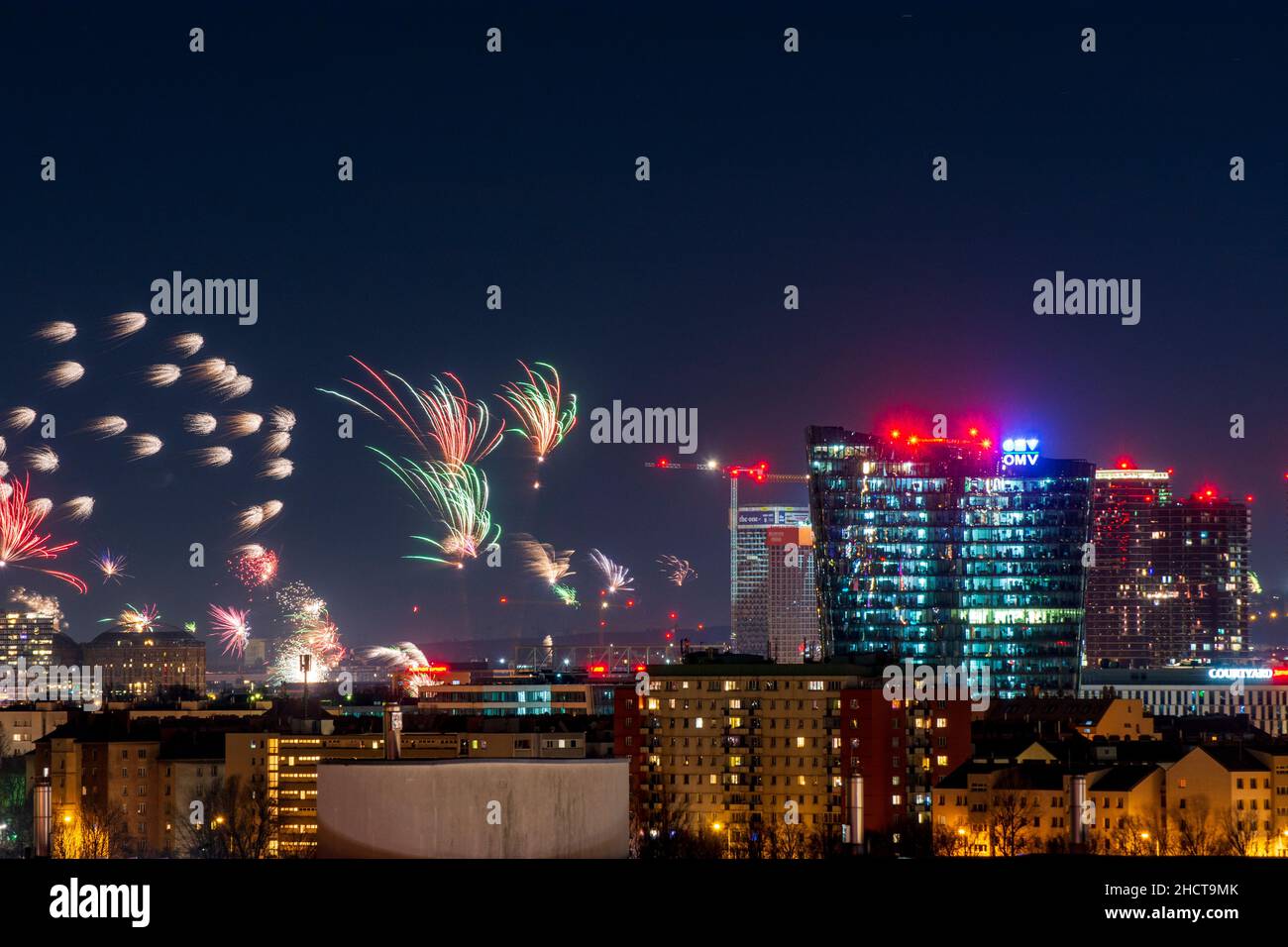 Wien, Vienna: private fireworks despite ban of private fireworks on new ...
