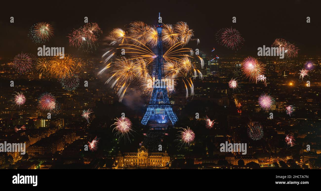 Paris france new year fireworks hi-res stock photography and images - Alamy