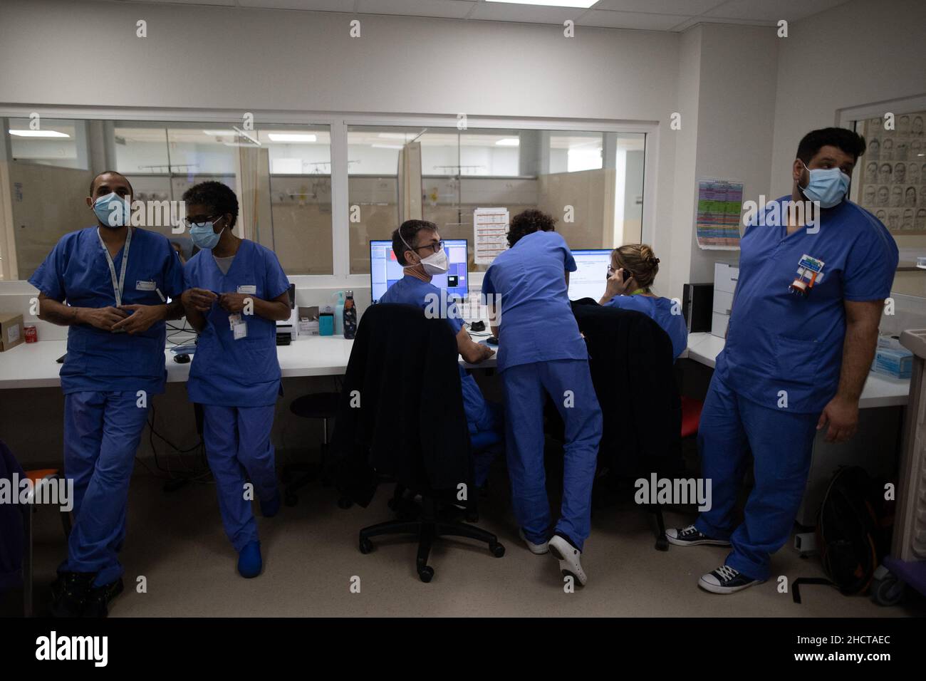 Paris, France. 01st Jan, 2022. Medical staff at the emergency area of ...