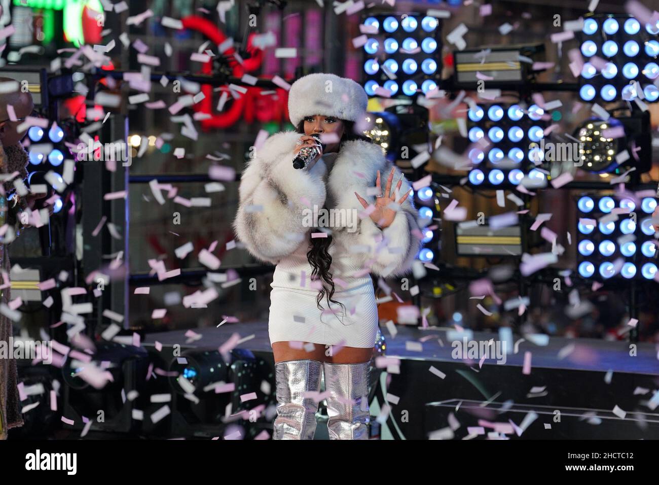 New York, NY, USA. 31st Dec, 2021. Ashanti on stage for Times Square ...