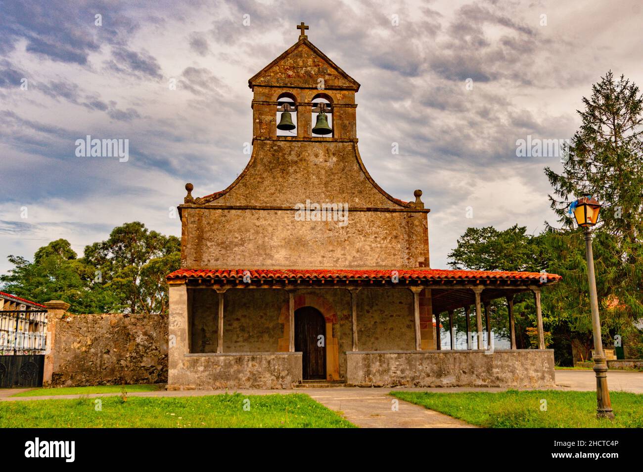 Gobiendes hi-res stock photography and images - Alamy