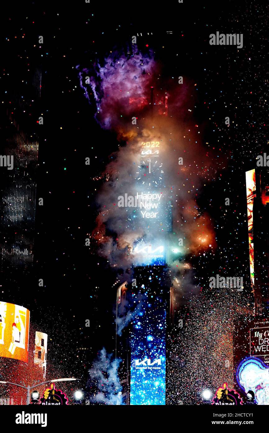 New York, NY, USA. 31st Dec, 2021. New Year's Eve Times Square ...